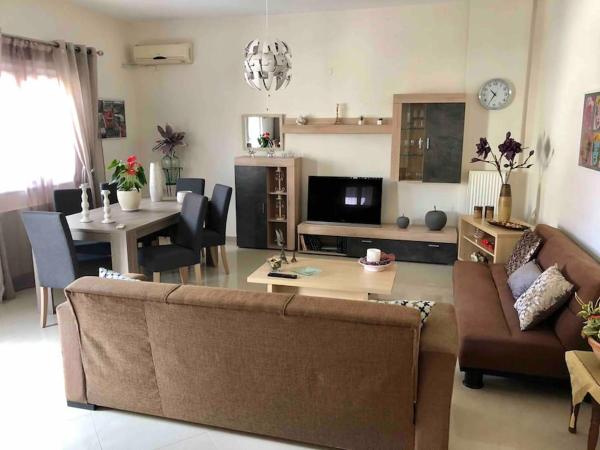 3 Bedroom Apartment In Heraklion - Free Parking - Heraklion Airport (HER)