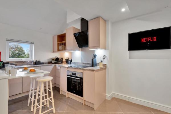2 Bedroom City Centre Apartment With Free Parking - Painswick