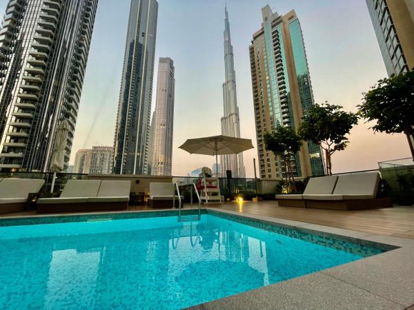 Chic Lux 2br I High Floor L By Burj Khalifa & Dubai Mall I Pool L Gym - Dubai