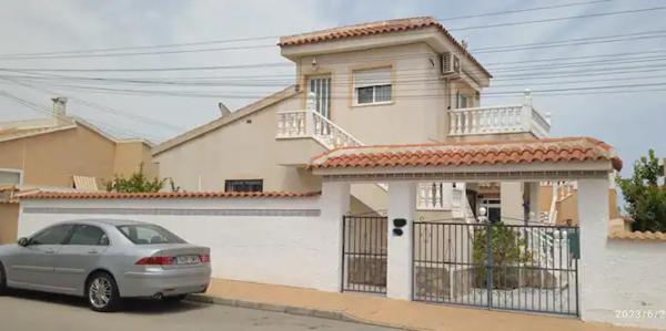 Lovely Detached 3 Bedroom Villa, Communal Pool In Quesada - Dolores