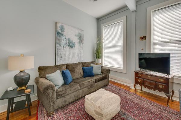 Modern Downtown Hot Springs Vacation Rental! - Hot Springs, AR