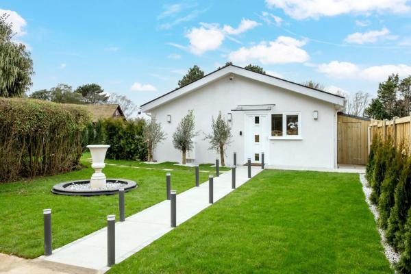 Paisley Cottage - Deal