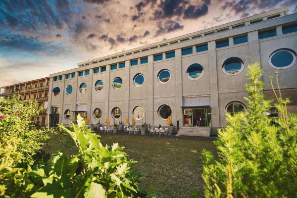 Silo Design & Boutique Hostel Basel - Black Forest