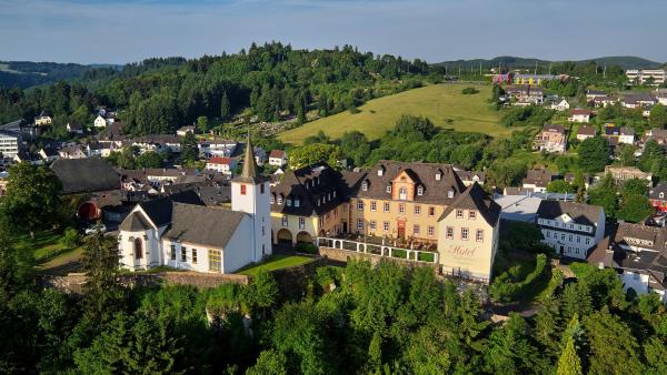Schloßhotel Kurfürstliches Amtshaus Dauner Burg - Daun