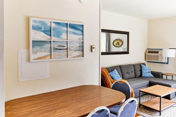 Coral Villa @ The Reef - Chincoteague, VA