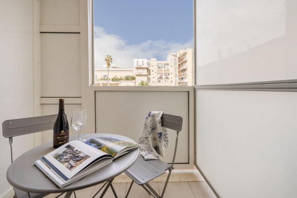 Lux 10 - Stazione & Università Apartment - Апулия