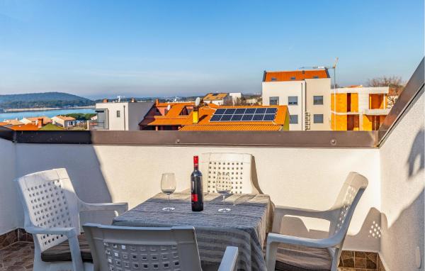 Beach Front Home In Medulin With Wifi - Medulin