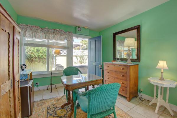 Secret Garden Inn And Cottages - Santa Barbara, CA