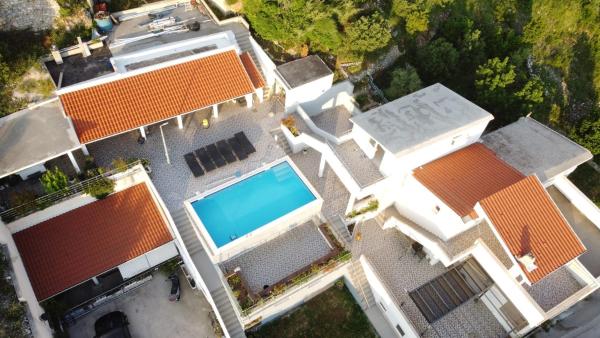 Luxury Villa With A Swimming Pool Gornja Podgora, Makarska - 22284 - Igrane