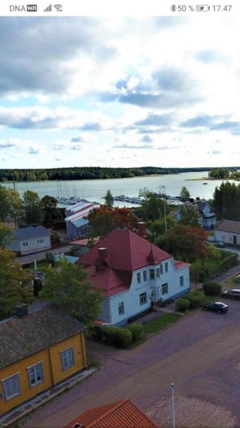 Vanha Kanttorila ,Huone B Pohjakerroksessa - Loviisa