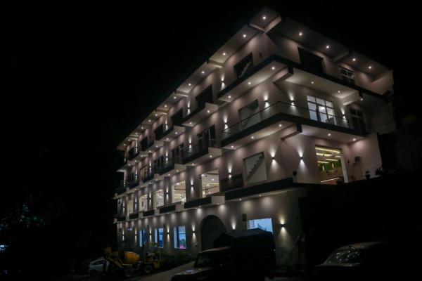 Hotel Candle Wood - Khajjiar