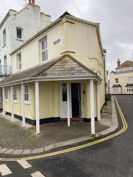 50 Meters From Beach. - Bognor Regis