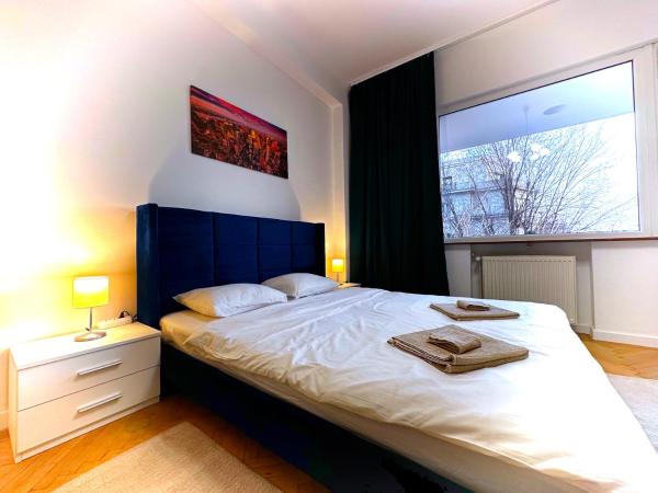 Ultracentral Apartment 4 Rooms - Old City Center -120 Square Meters - - Bukarest