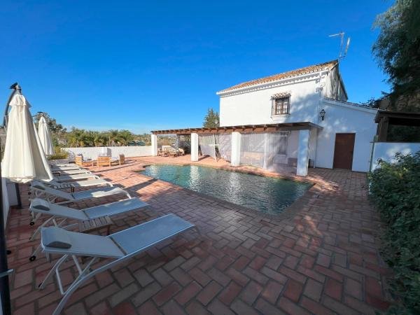 Vega Fahala Organic Orchard & Vacation Villa - Coín