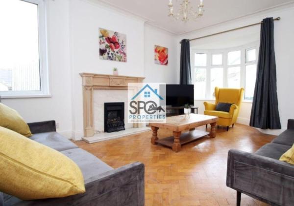 Spacious 4br Home-8 Guests-business-families-netflix-free Parking & Wifi - Cardiff