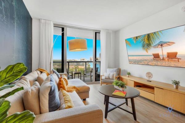 Infinite Views, Amazing Pool, Gym, Near Beach - 米拉馬爾