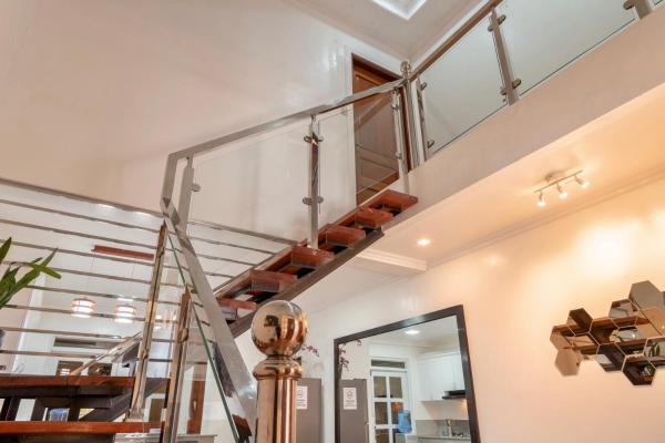 Strata Homestay- Luxurious 2- Storey Townhouse - Baguio