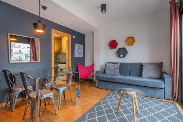 Modern And Bright Apartment In Eixample 5-1 - Molins de Rei