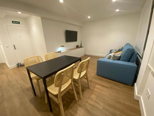 San Mames Leon Con Garaje Incluido Para Coche Mediano - León, Espagne