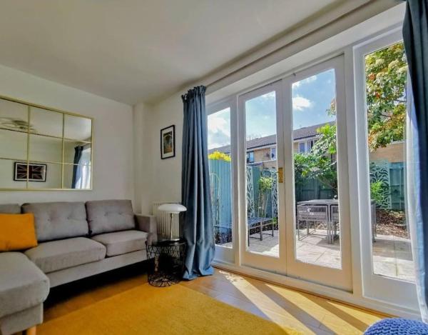 Kings Cross 4br House - Garden & Free Parking - Barnes