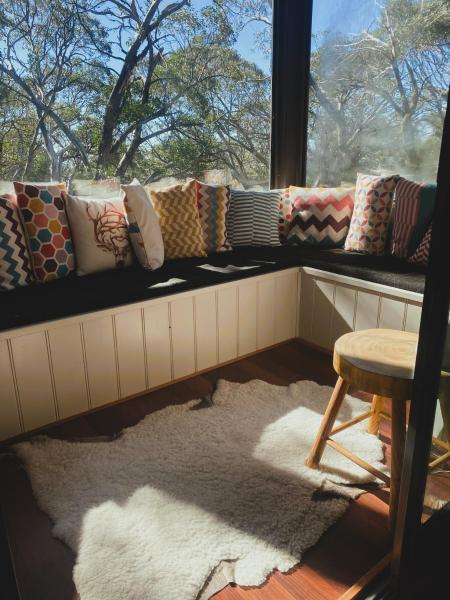 Mountain Retreat Suitable For 2 Families, Sleeps 8 - Mount Buller