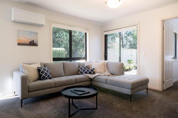 Homely Unit Located Near The City With Parking And Wifi - Launceston