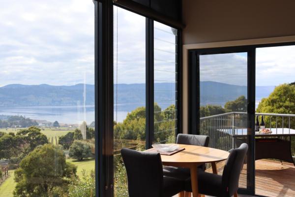 Armalong Winery Chalets - Tasmania