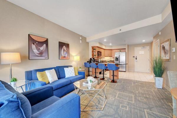 Royal Oasis Suite At Platinum Hotel-strip Views - Nevada
