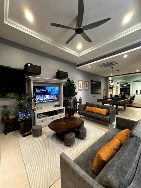 Youluvhomestay 4br For 16-18 Pax Gunung Rapat Ipoh - Gopeng