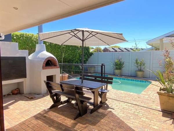 A Home In Timour Hall - Claremont