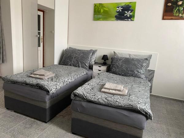 Tulip Apartment - Prag