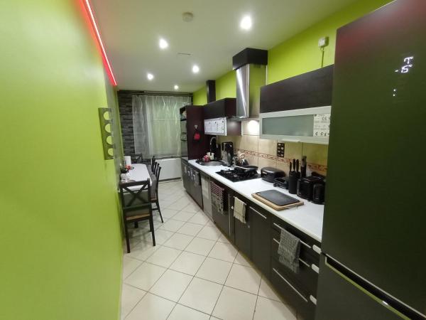 Apartament Venge -Całe Mieszkanie 46m2 Na Wyłączność - Z Jedną Sypialnią I Jednym Sypialno-salonem -3 Piętro Bez Windy- Rezerwacja Bez Karty Kredytowej-klimatyzacja-netflix-2 ŁÓŻEczka Dziecięce- Bezpłatny Parking Publiczny - Wrocław
