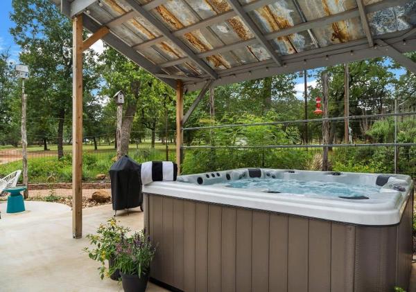 Casa Crabapple Sleeps 13 Private And Hot Tub - Fredericksburg, TX