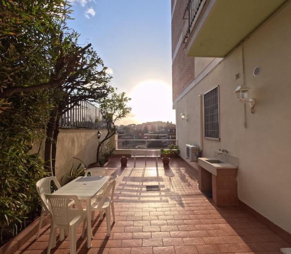 Mon-tis Paolo V - Vicino Metro Cornelia - Roma