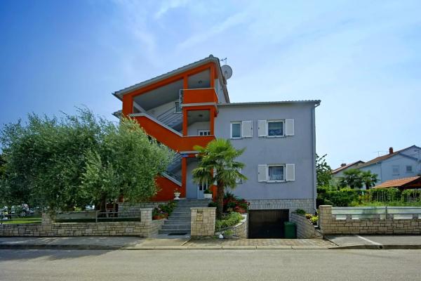 Apartments With A Parking Space Umag - 22649 - Umag