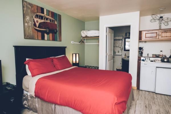 Fifth Dimension Room 1 - Crestone, CO