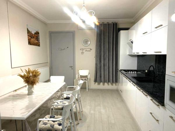 Cultural Crossing Hotel - Tbilisi