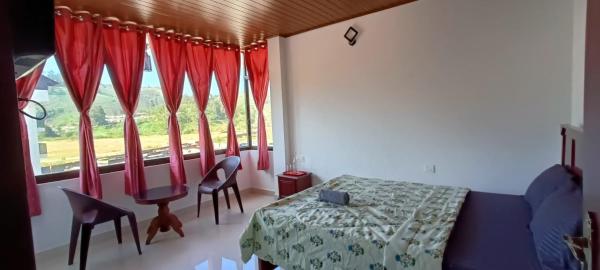 Pranav 4 Seasons - Munnar