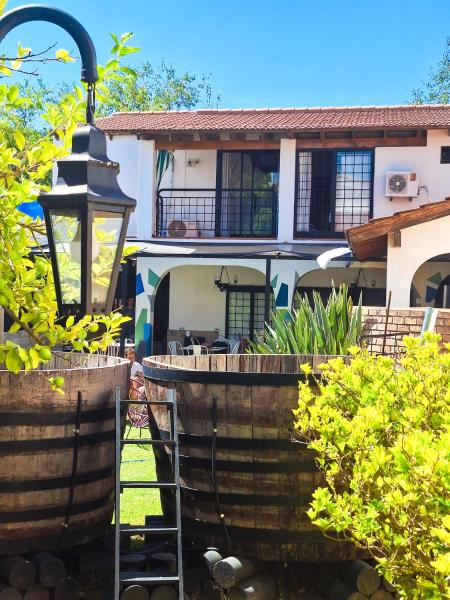 Fuxia House Hostel - Mendoza