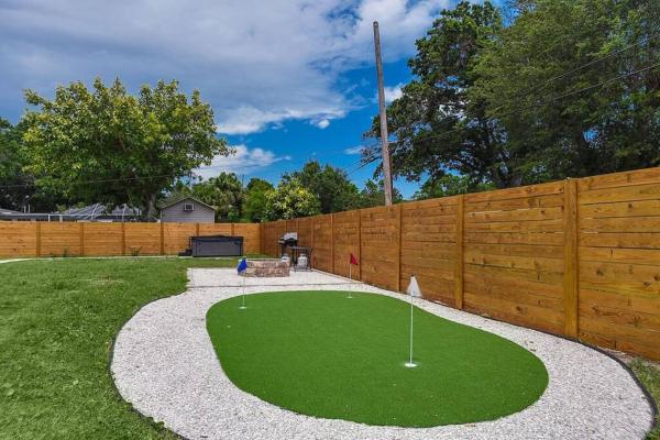 Oasis: Hot Tub, Fire Pit, Fun! - Vero Beach, FL