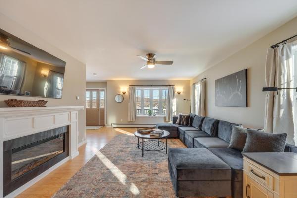 Spacious Eagle Lake Home With Fireplace And Deck - Maine