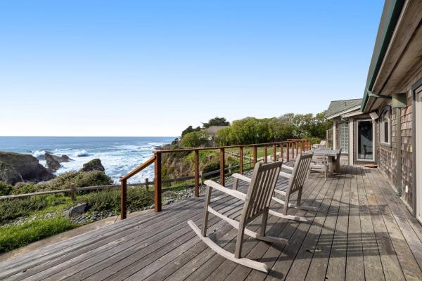 Perched On The Bluff - Main Home - Mendocino, CA