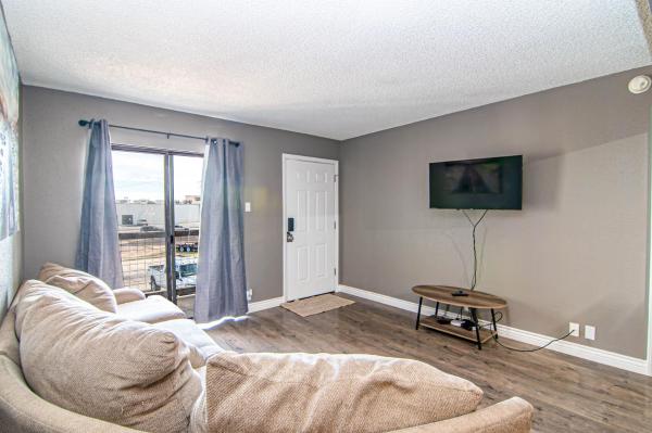 Midland Condo With Pool - Midland, TX