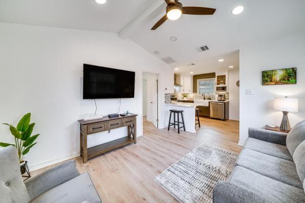Walk To Parks & Dining! San Antonio Getaway - Woodlawn Lake - San Antonio