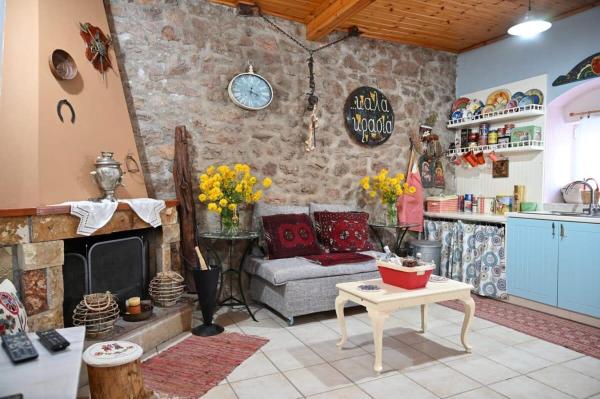 Kalavrita Winter Retreat - Homely Spacious Chalet - Greece