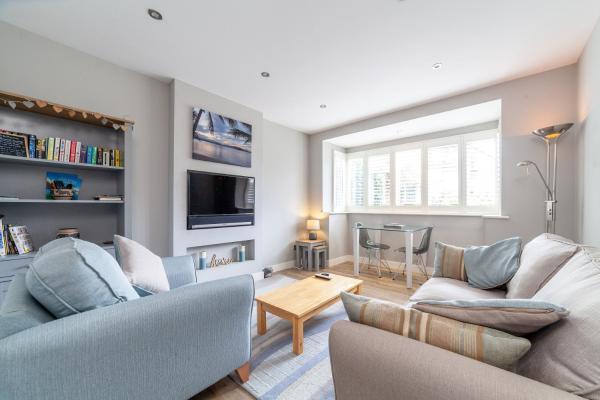 Garden Flat Short Walk To Kingston & Richmond Park - Hounslow