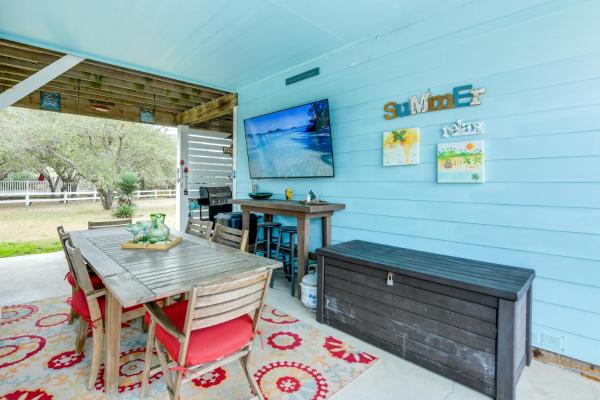 1 Mi To Marina Cozy Anglers Cottage In Rockport - Rockport, TX