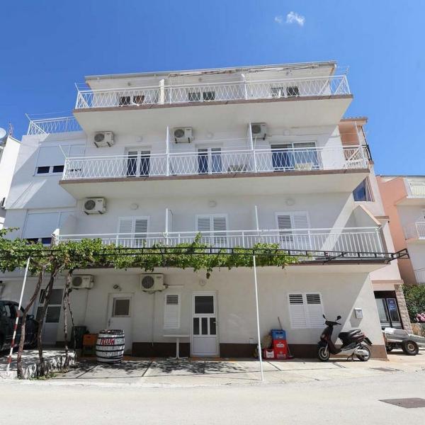 Apartments With A Parking Space Zivogosce - Blato, Makarska - 22253 - Igrane