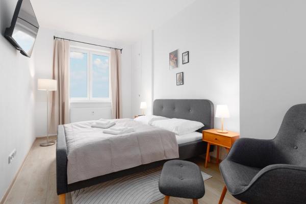 2 Bedrooms Apartment With Kitchen Near The Subway - Prague