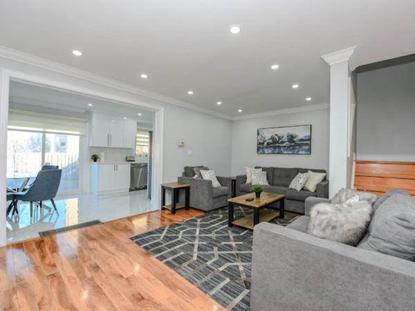 Elegant Home In Mississauga - Mississauga